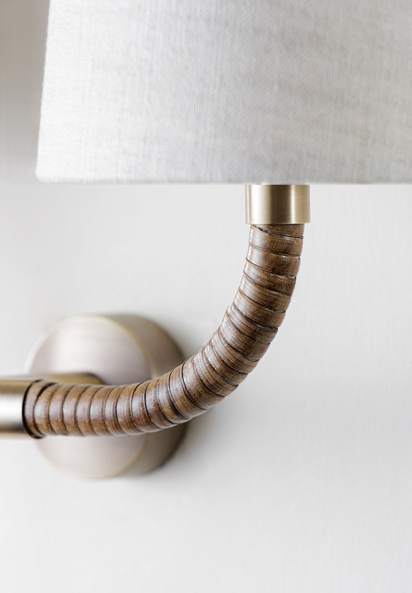Holden Wall Light Large – Porta Romana