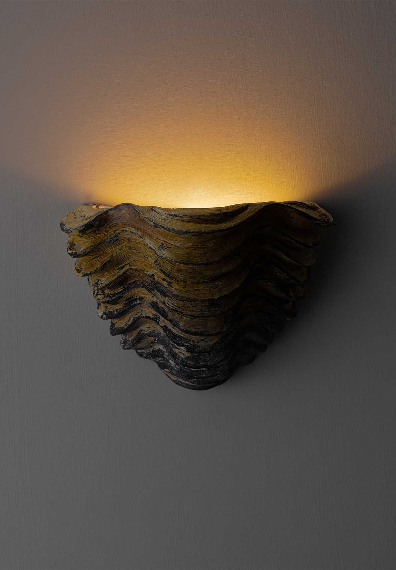 Clam Shell Wall Light Small – Porta Romana